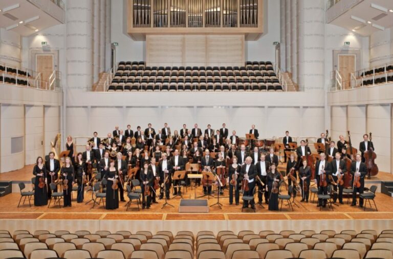 Dortmunder Philharmoniker: Andreas Spering dirigiert für den erkrankten ...