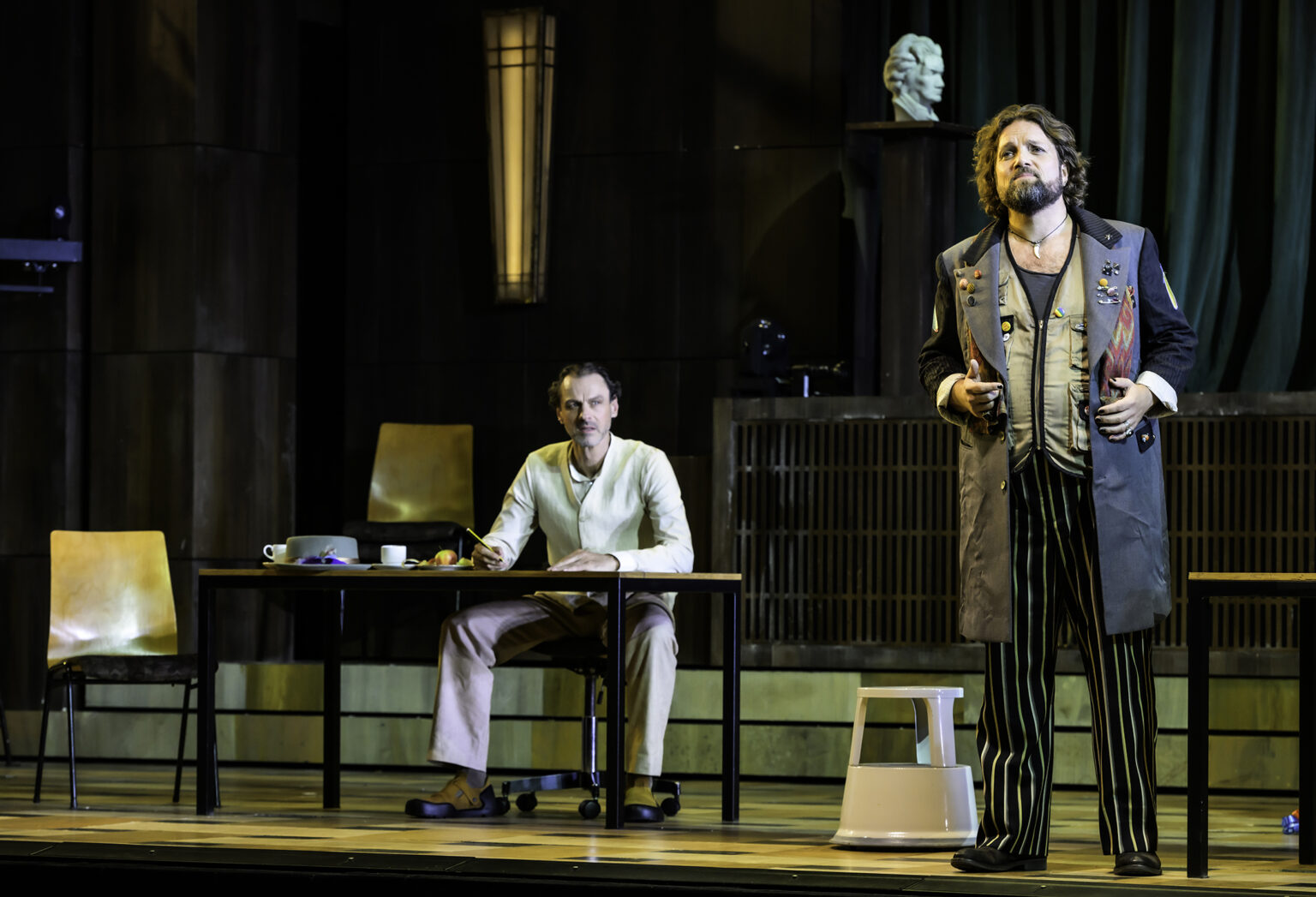 Oper Bonn: Wagners „Meistersinger“ begeistern als deftige Komödie mit ...